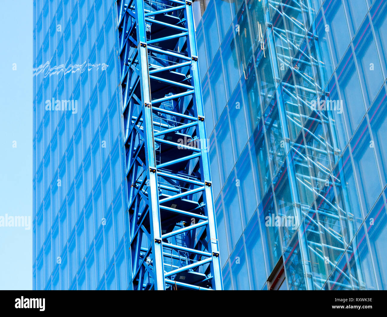 Contemporary buildings in the city of london hi-res stock photography ...