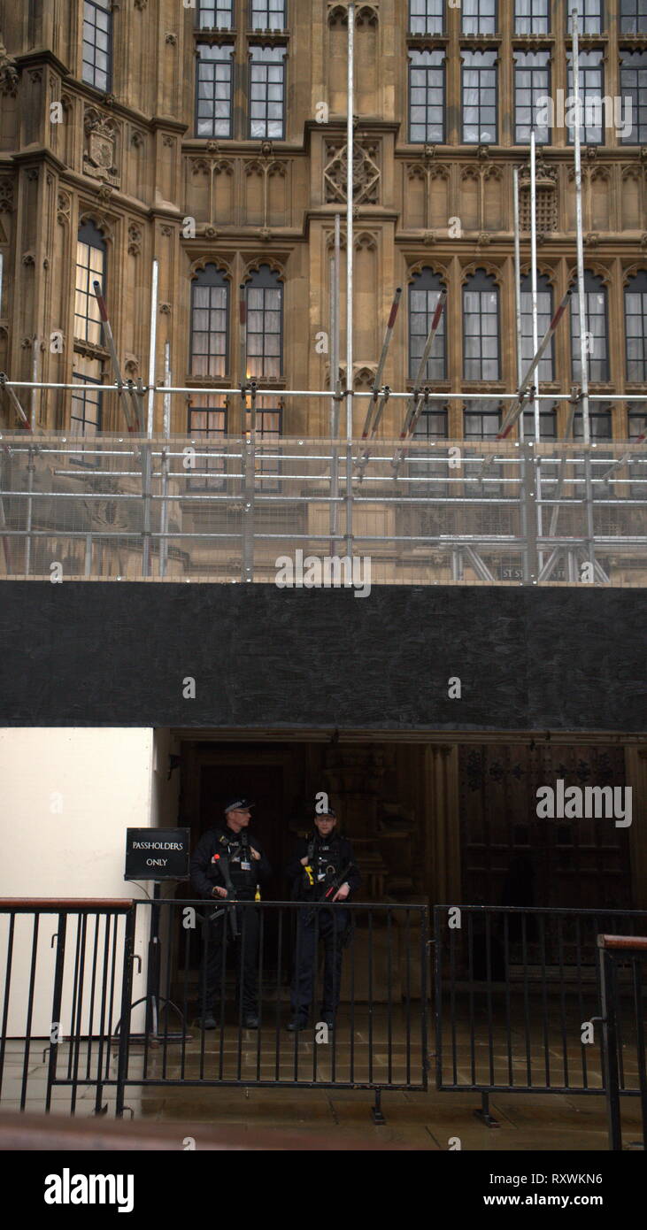 security measures including armed police, outside the House of Commons ...