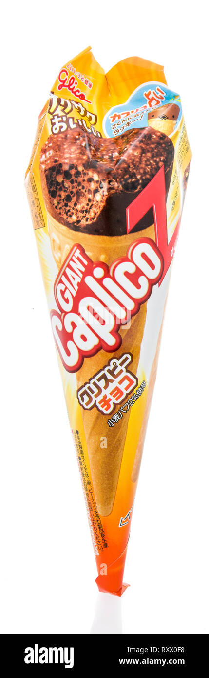 Crunchy wafer hi-res stock photography and images - Alamy