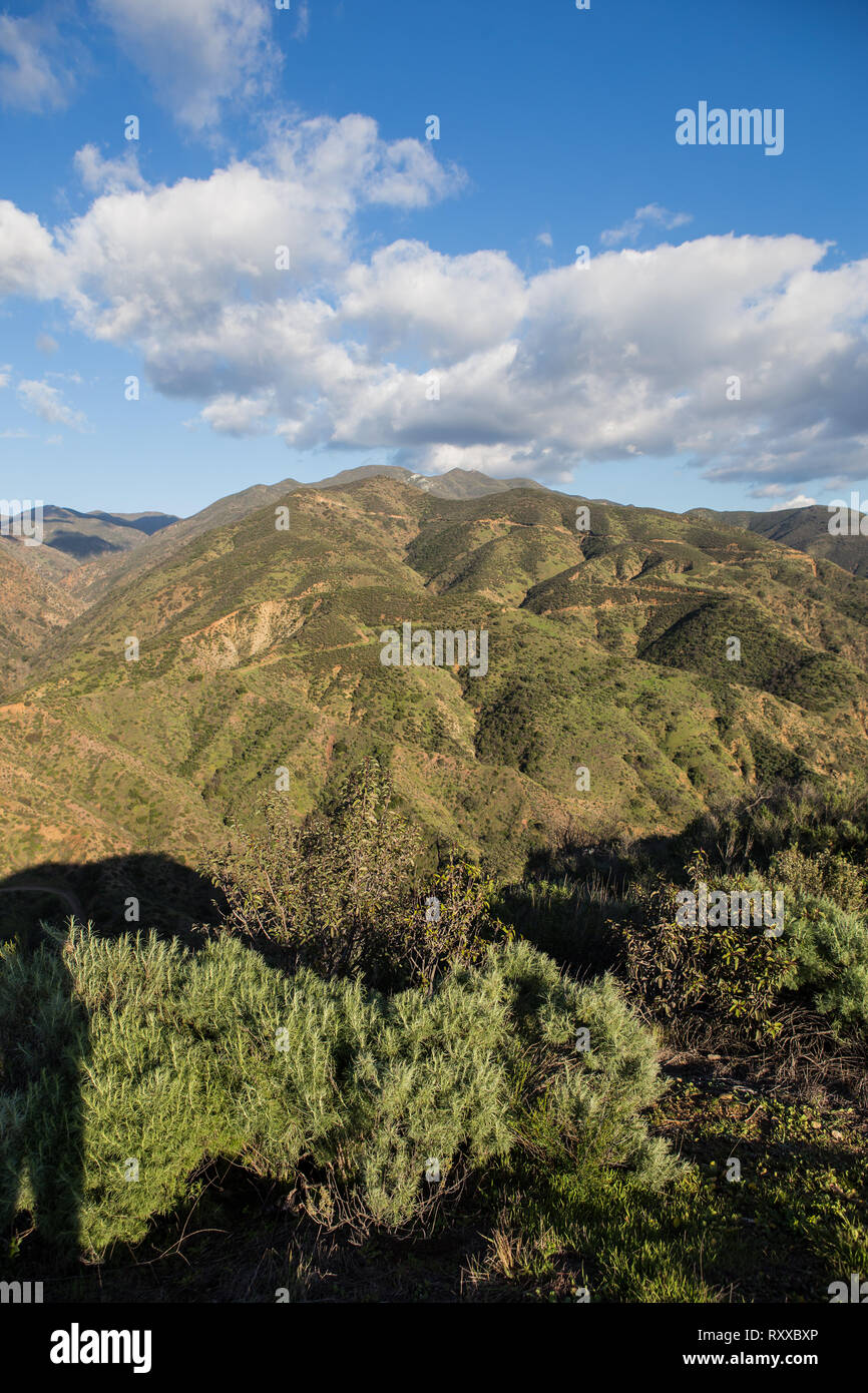 The Santa Ana Mountains and Cleveland National forest in Orange County ...