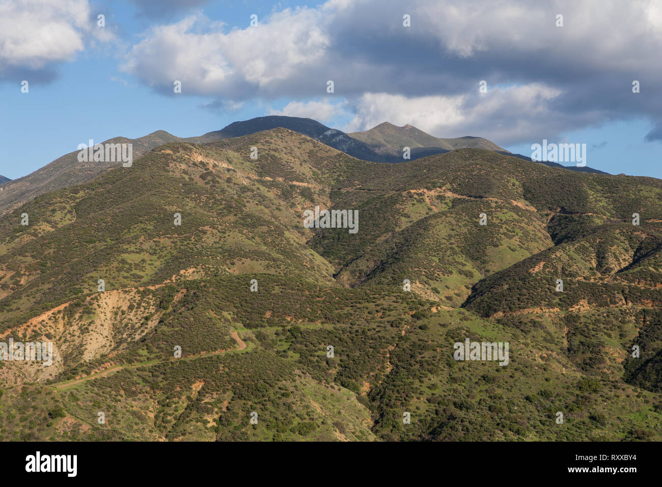 The Santa Ana Mountains and Cleveland National forest in Orange County ...