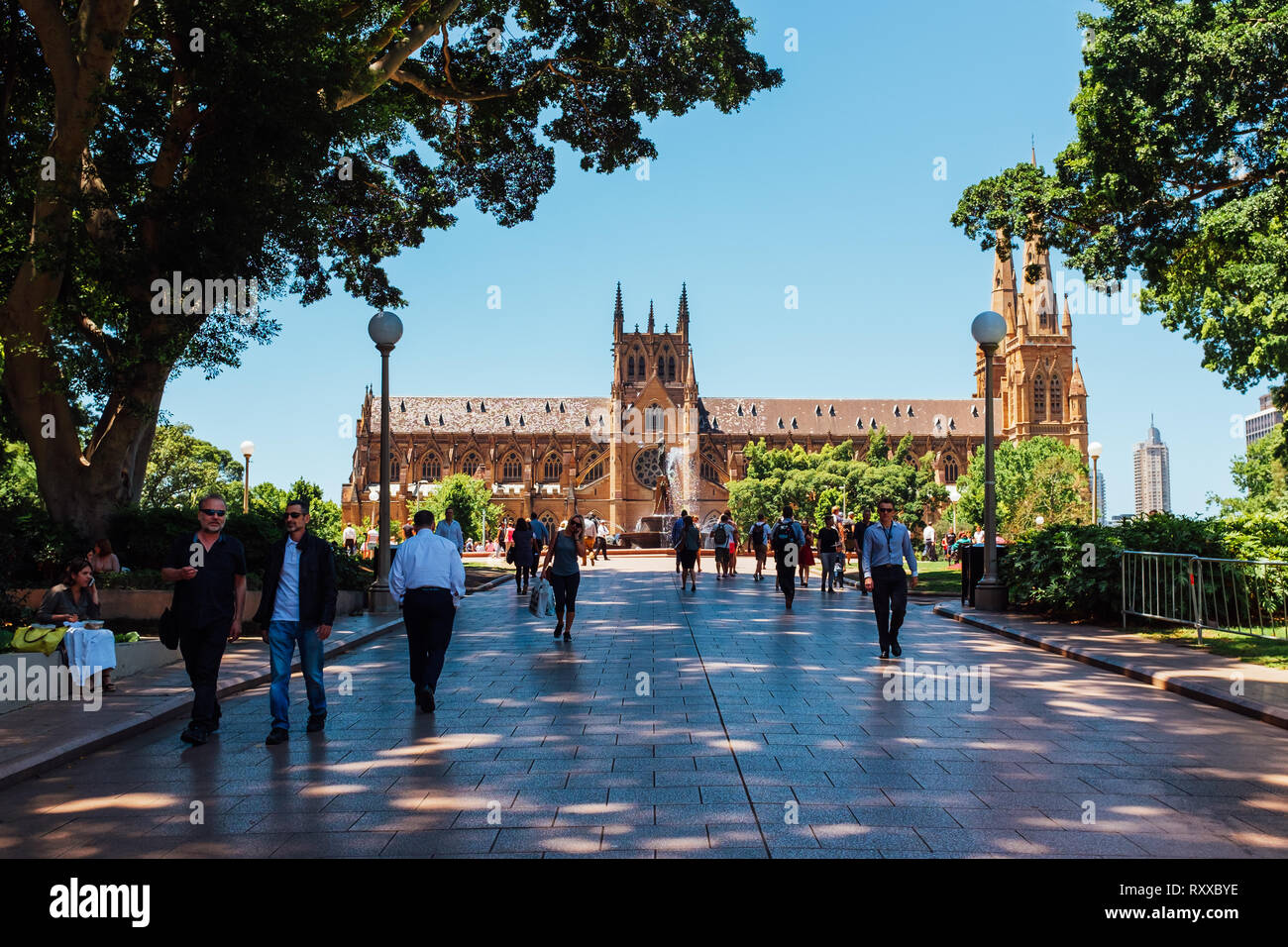 Archibald hyde park sydney hi-res stock photography and images - Alamy