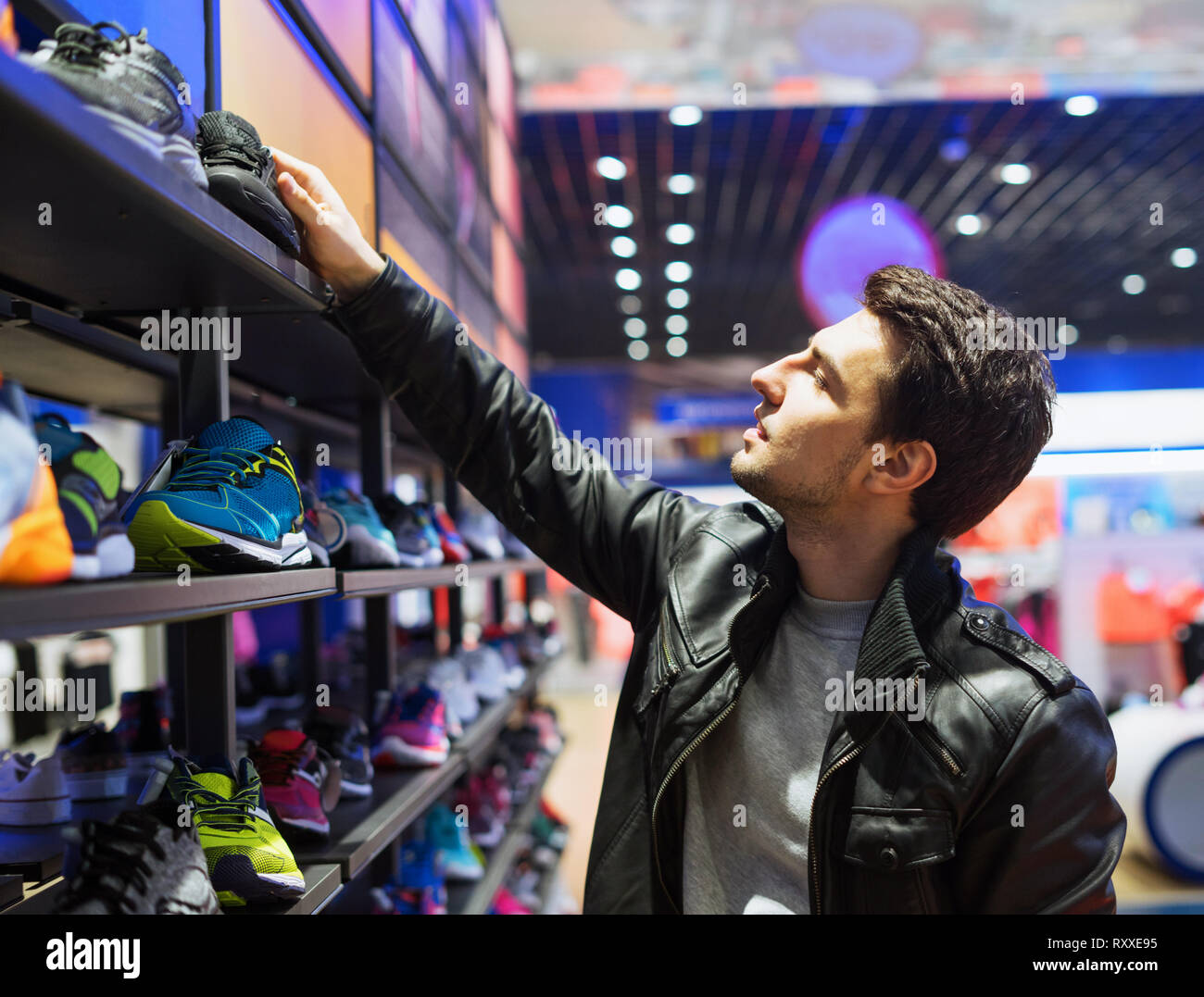 Client and customer store hi-res stock photography and images - Alamy