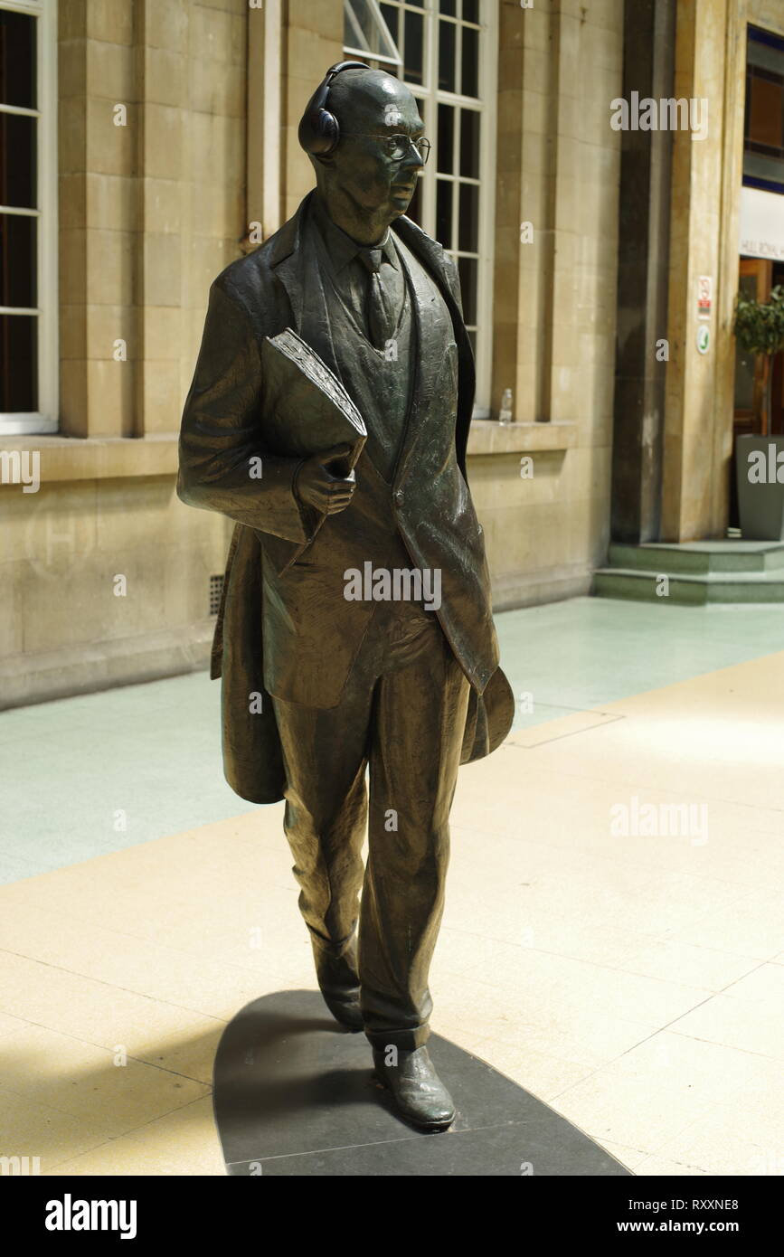 Philip larkin hull librarian hi-res stock photography and images - Alamy