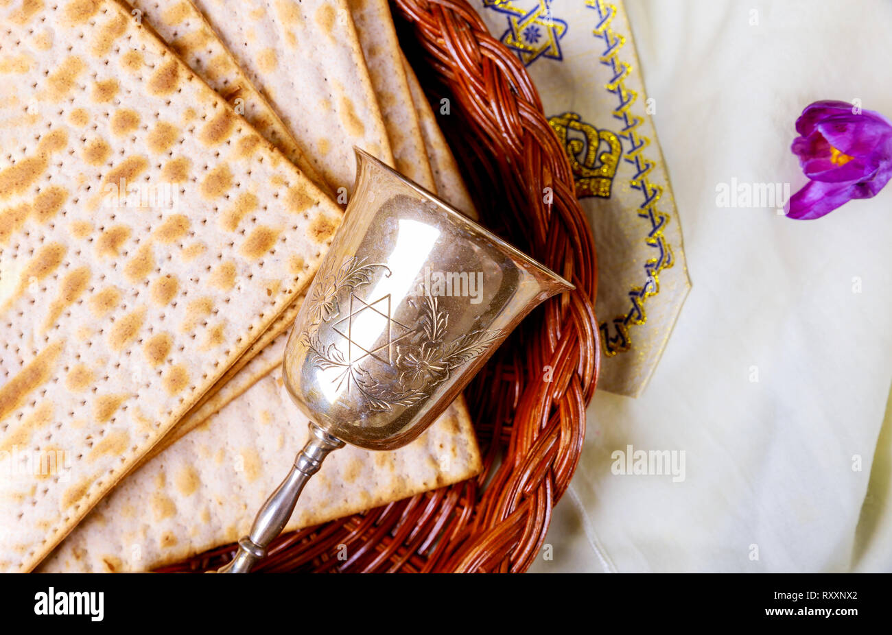 Pesach passover symbols great hi-res stock photography and images - Alamy