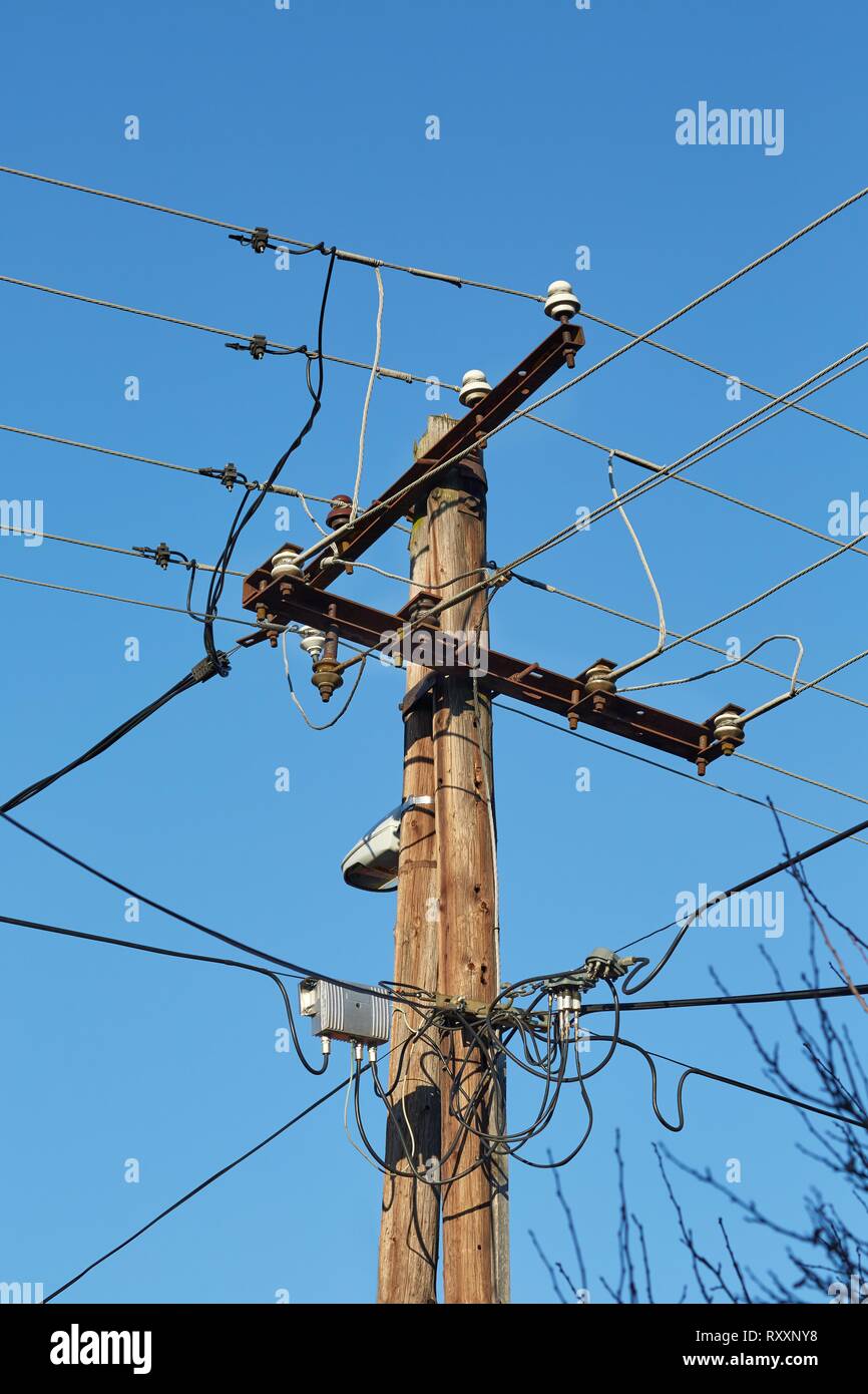 Electric line post Stock Photo - Alamy