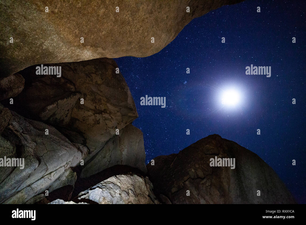 Full moon over the desert hi-res stock photography and images - Alamy