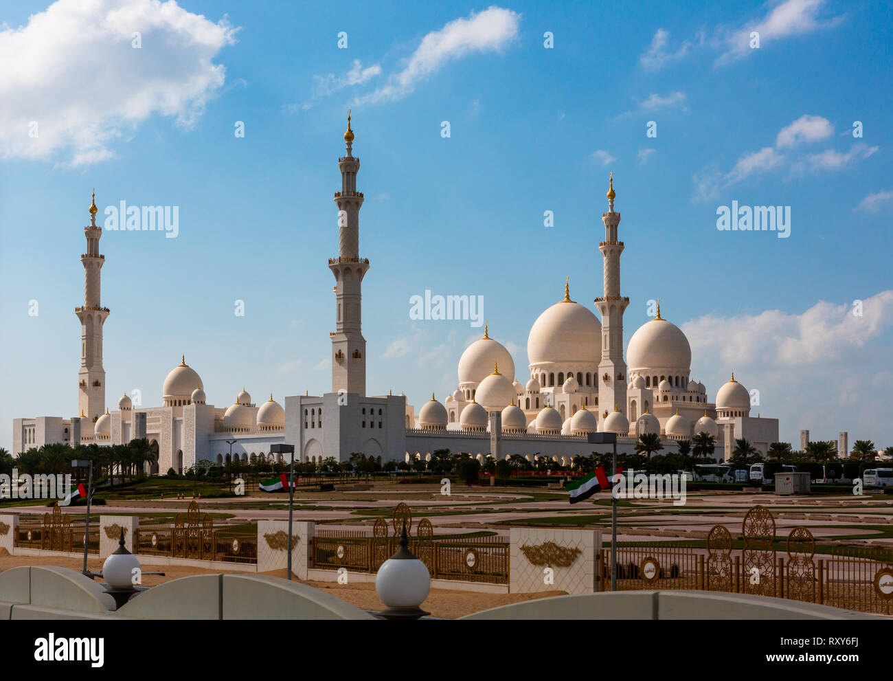 Arab uniform hi-res stock photography and images - Alamy