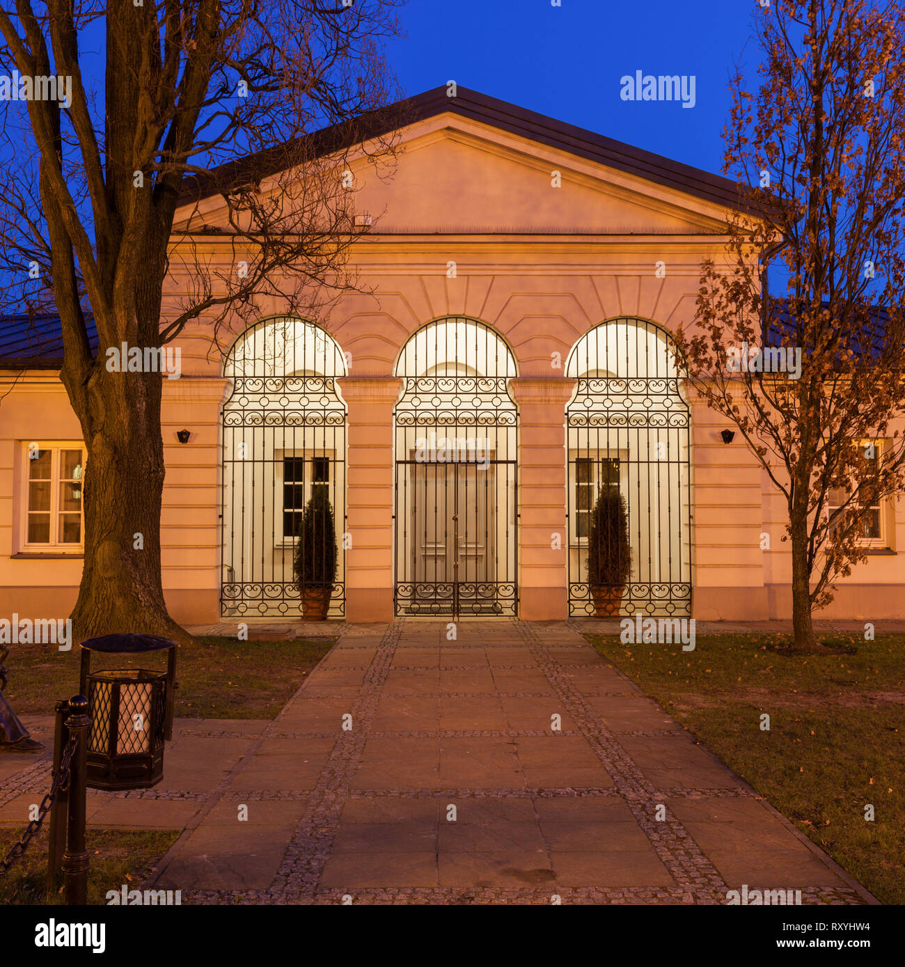 Municipal public library hi-res stock photography and images - Alamy