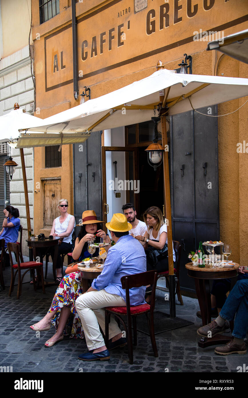 Cafe in Rome, Italy Stock Photo - Alamy