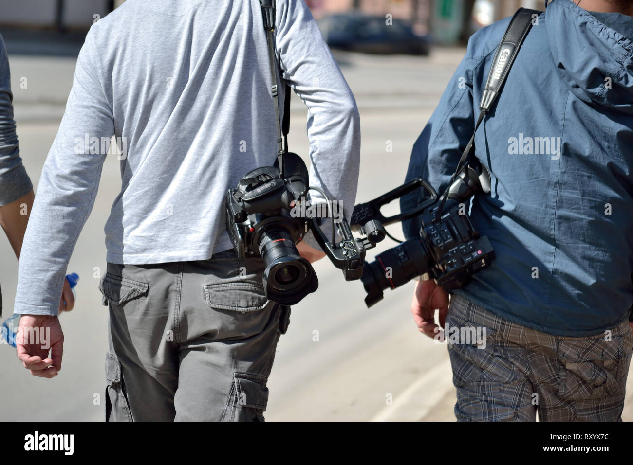 Professional cameraman hi-res stock photography and images - Alamy