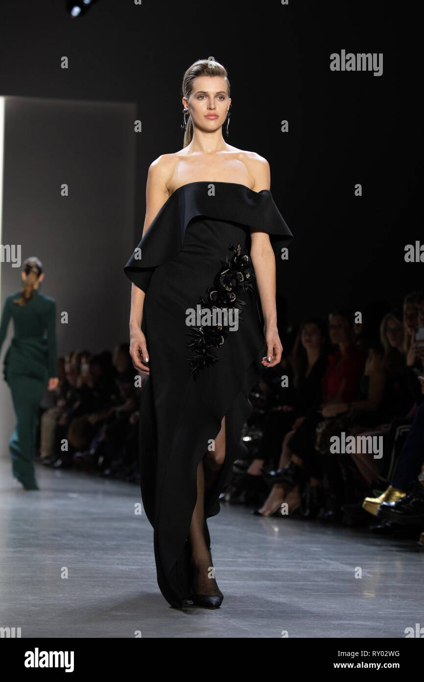 New York Fashion Week Autumn/Winter 2019-20 - Badgley Mischka - Runway ...