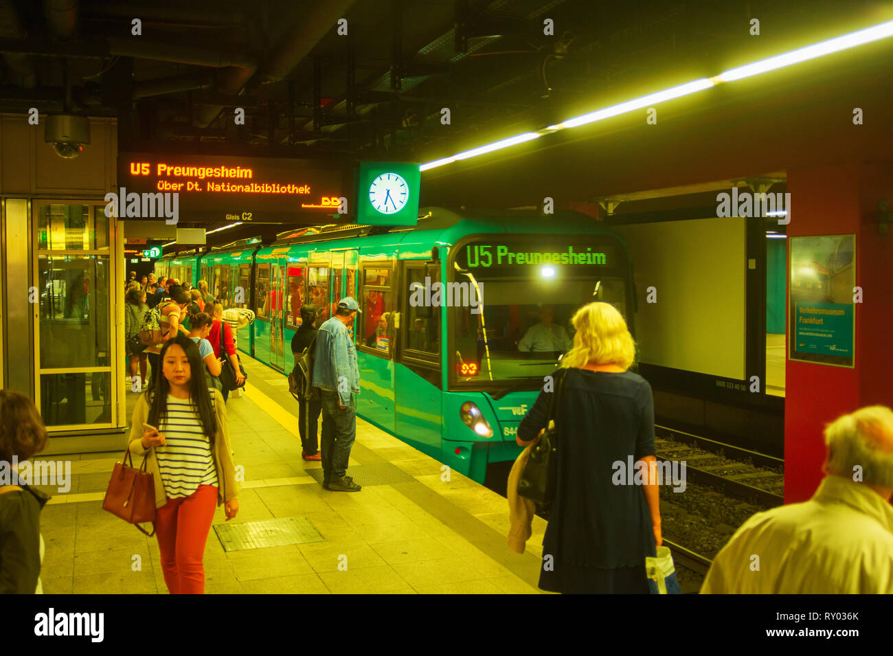 FRANKFURT AM MAIN, GERMANY - AUGUST 31, 2018: Train arriving to crowded ...