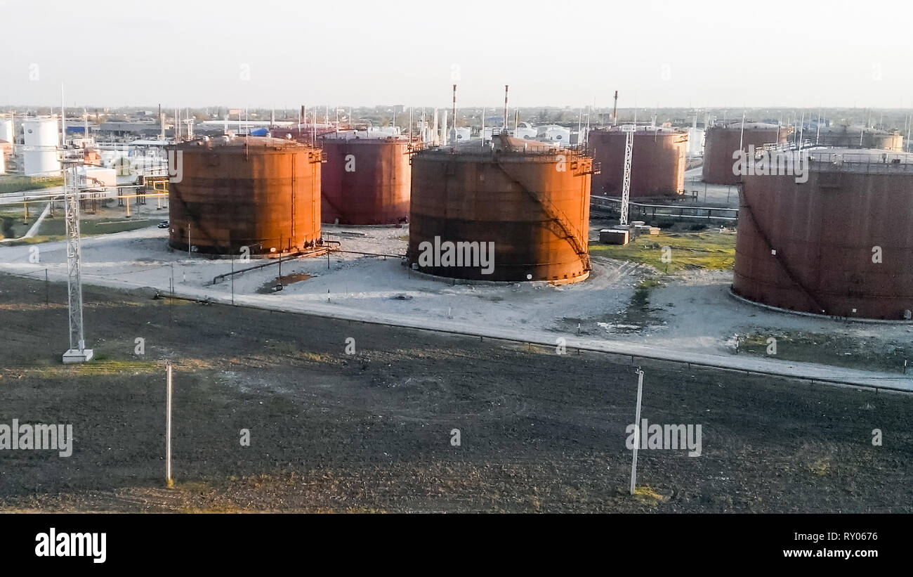 Tank the vertical steel. Oil refinery. Equipment for primary oil ...