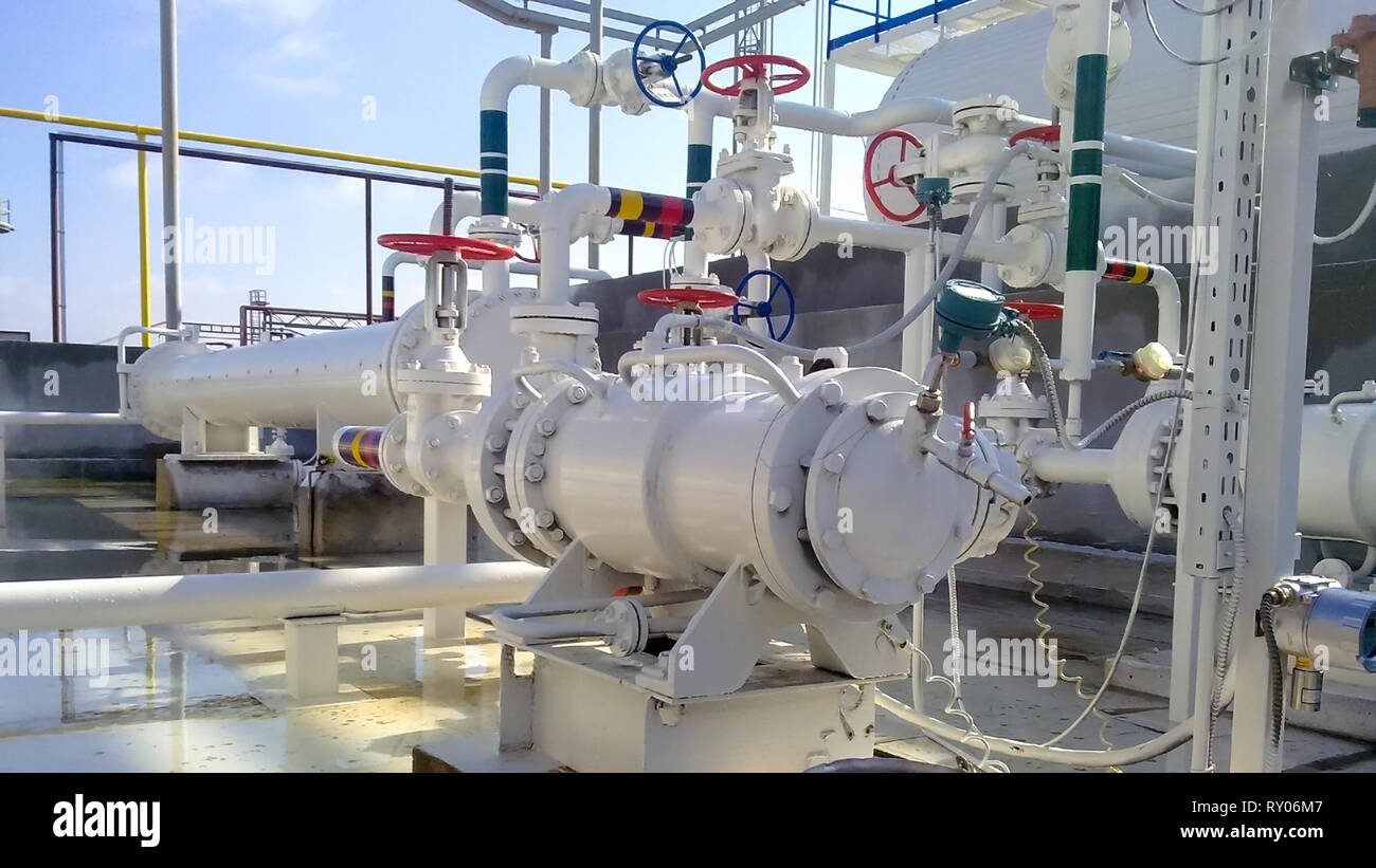 Oil refinery. Equipment for primary oil refining Stock Photo - Alamy