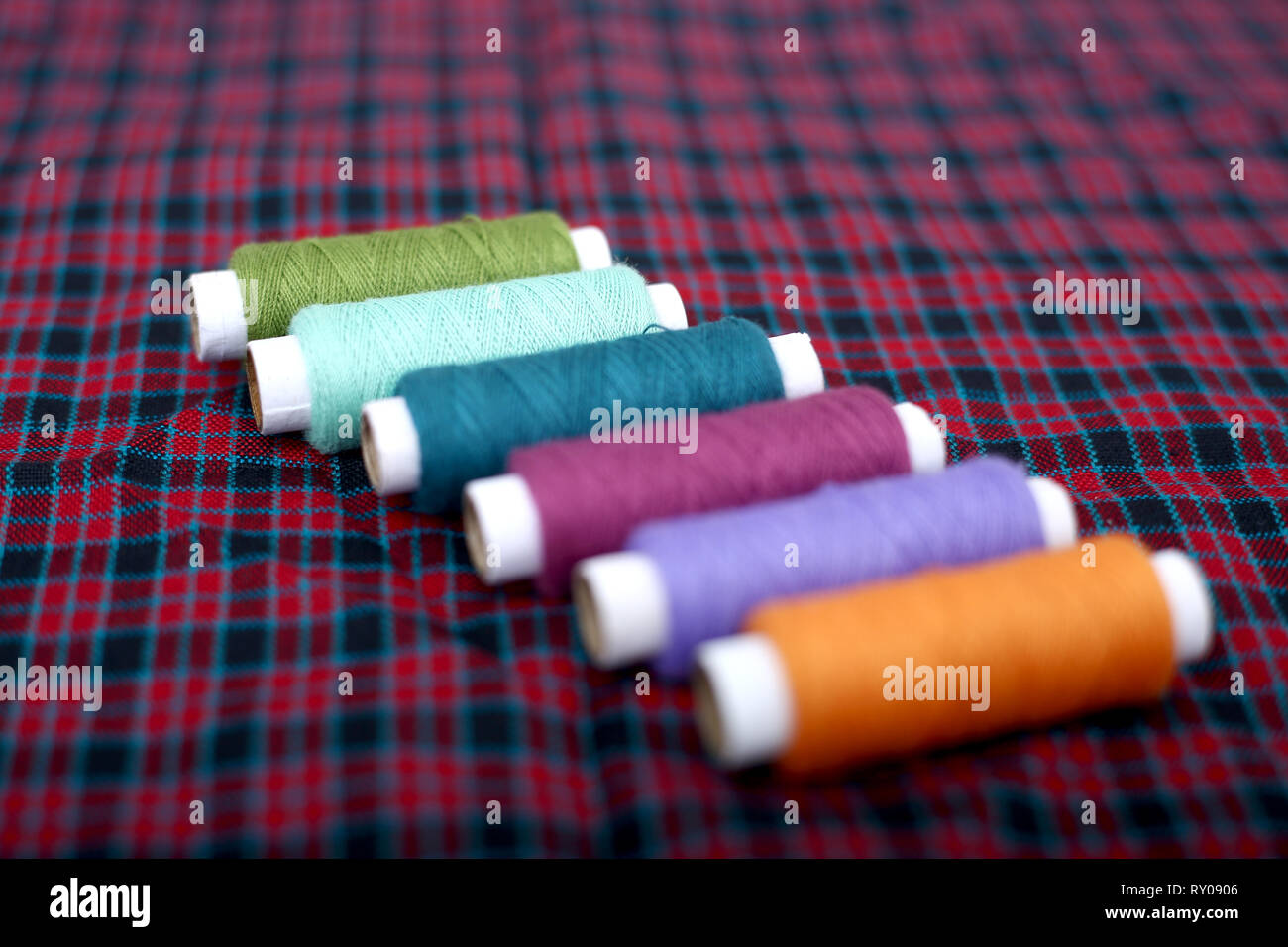 Thread pic hi-res stock photography and images - Alamy