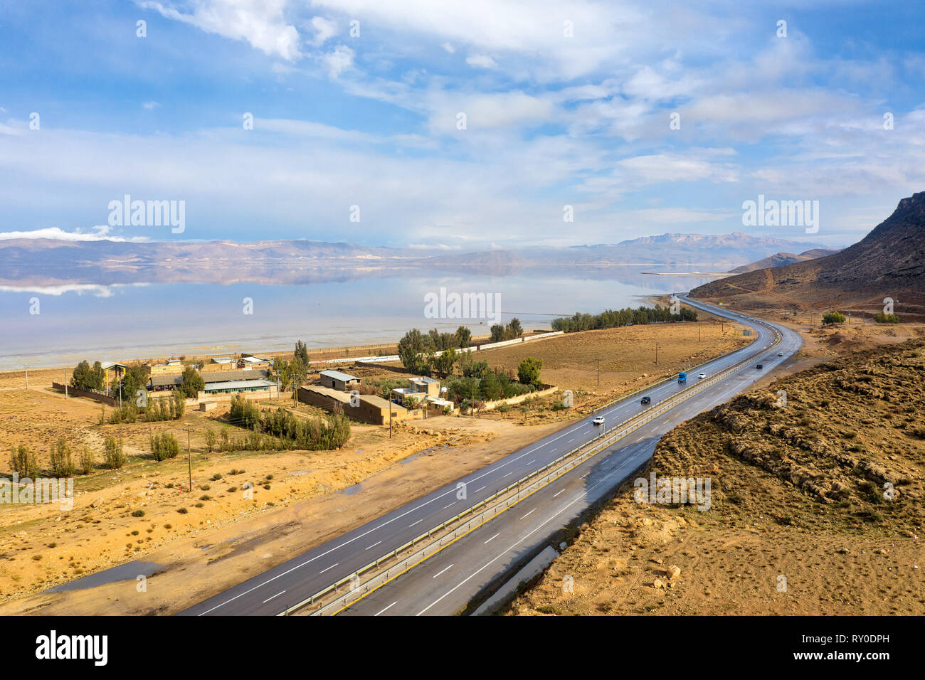 Maharlu lake hi-res stock photography and images - Alamy