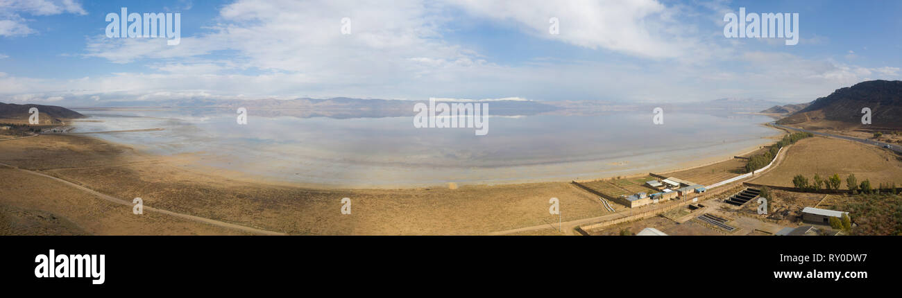 Maharlu lake hi-res stock photography and images - Alamy