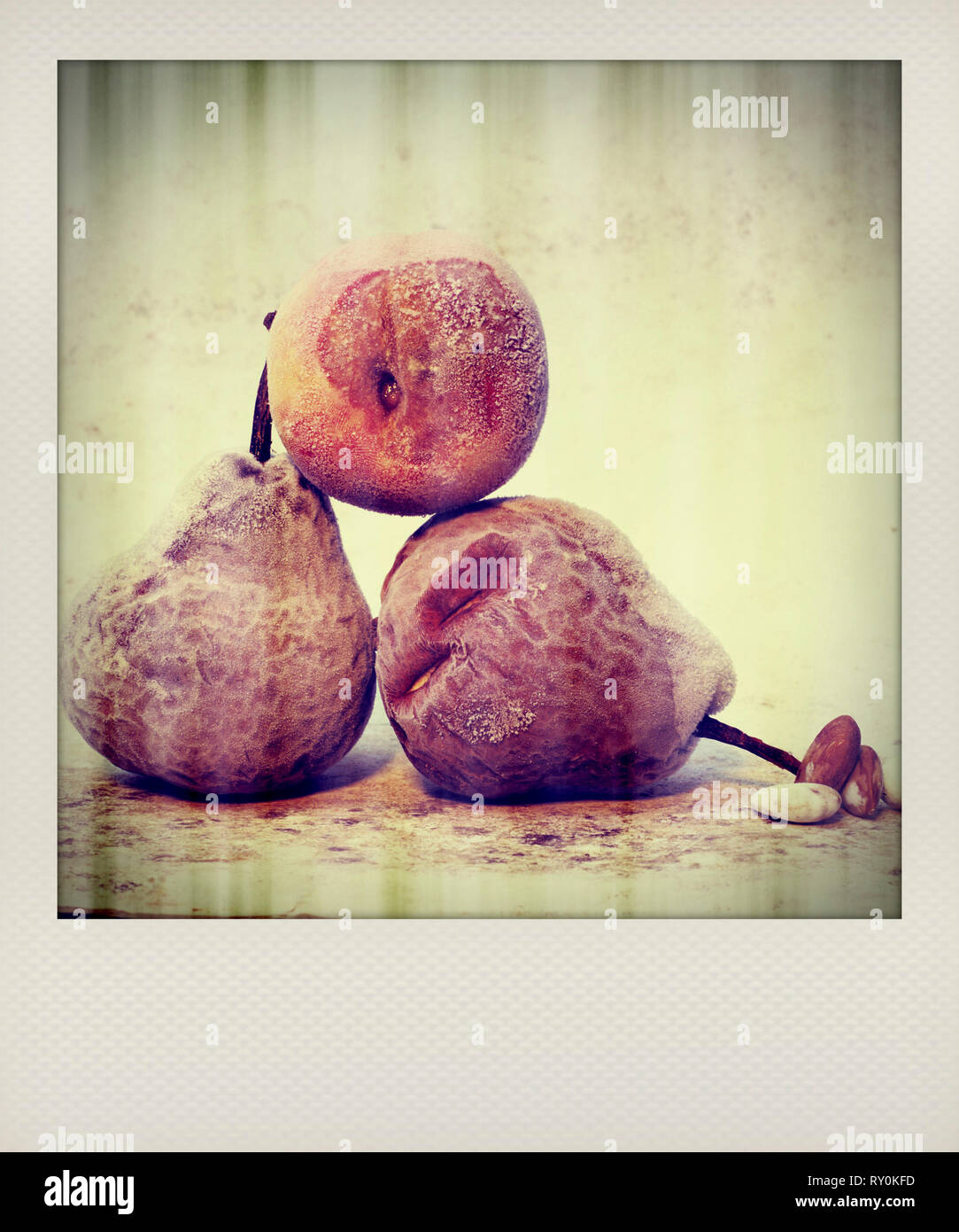 Rotten pears and apple hi-res stock photography and images - Alamy