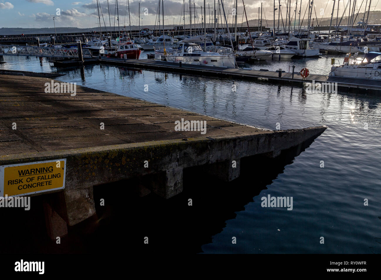 Gold beach memorial hi-res stock photography and images - Alamy