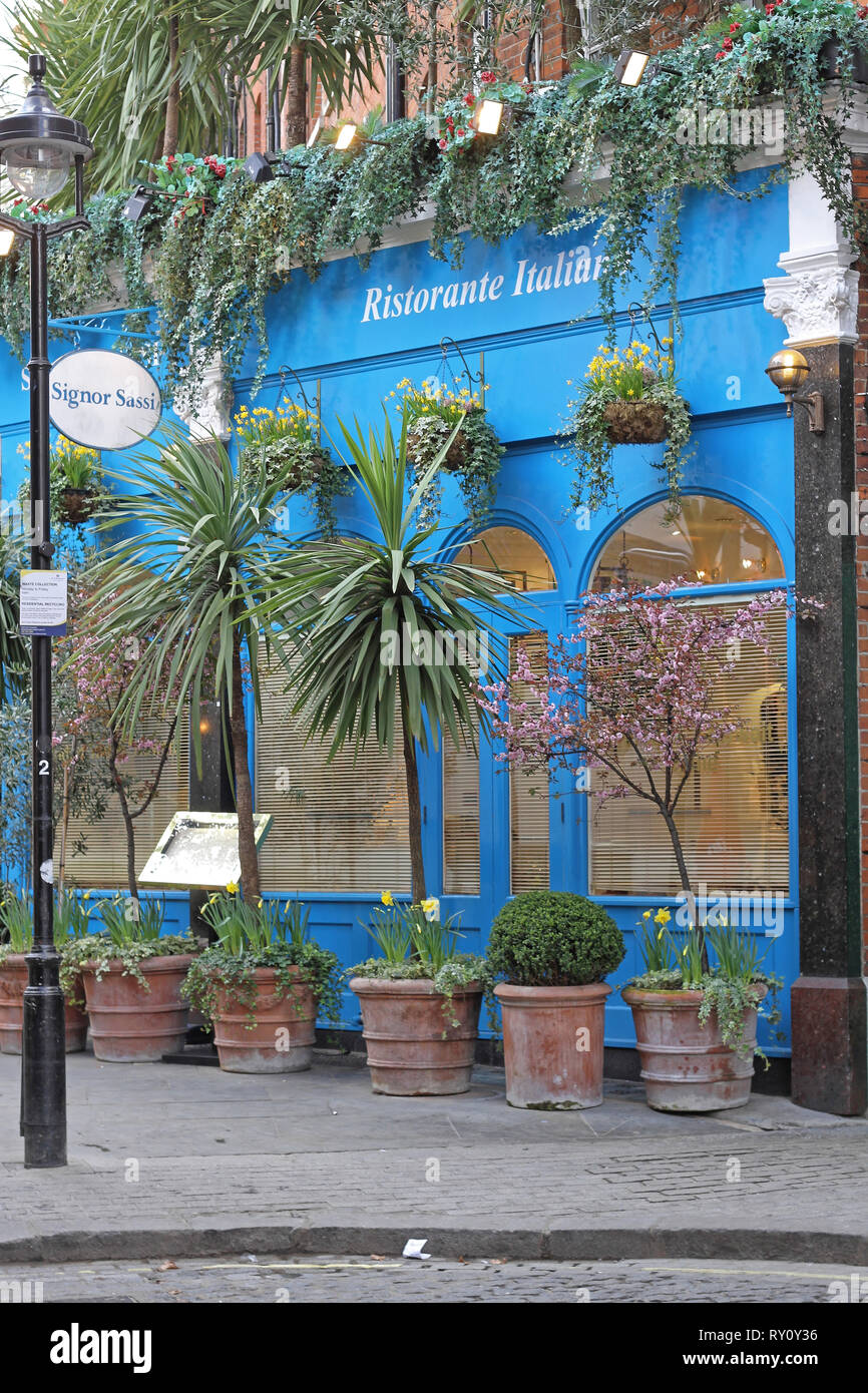 Signor sassi, hi-res stock photography and images - Alamy