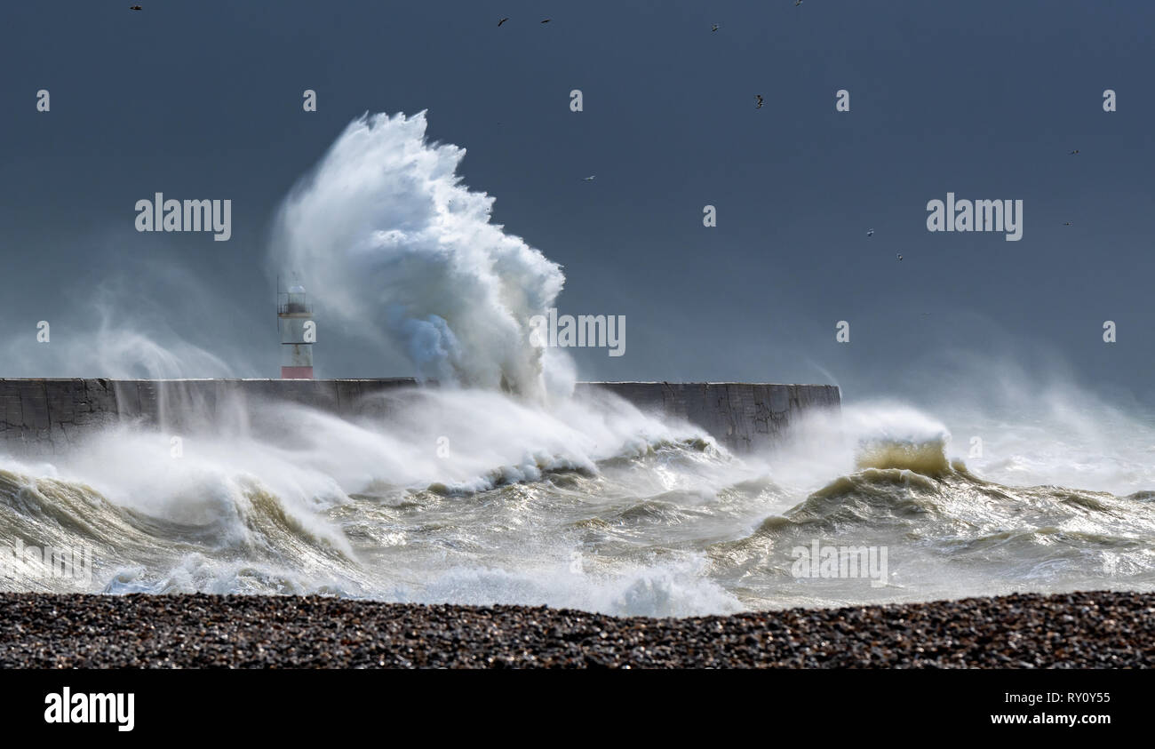 Harbour wall stormy sea hi-res stock photography and images - Alamy