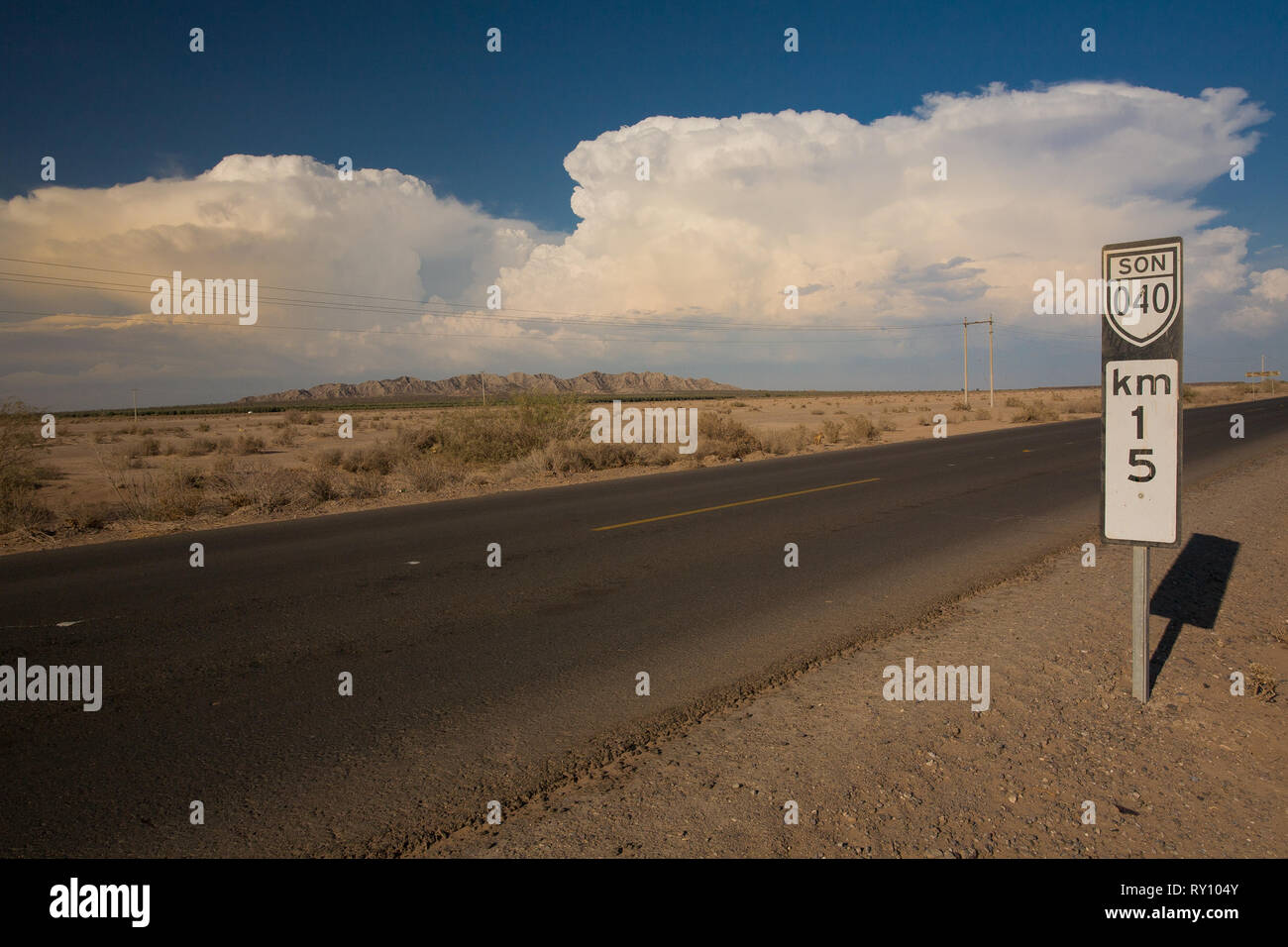 Carretera 40 hi-res stock photography and images - Alamy