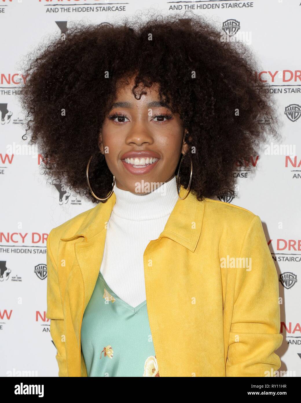 Nancy drew hi-res stock photography and images - Alamy