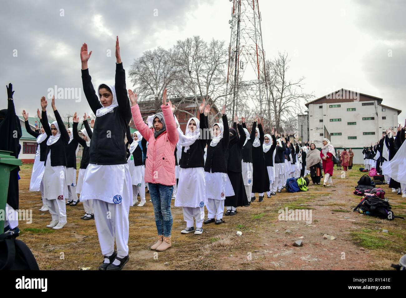 School morning assembly india hi-res stock photography and images - Alamy