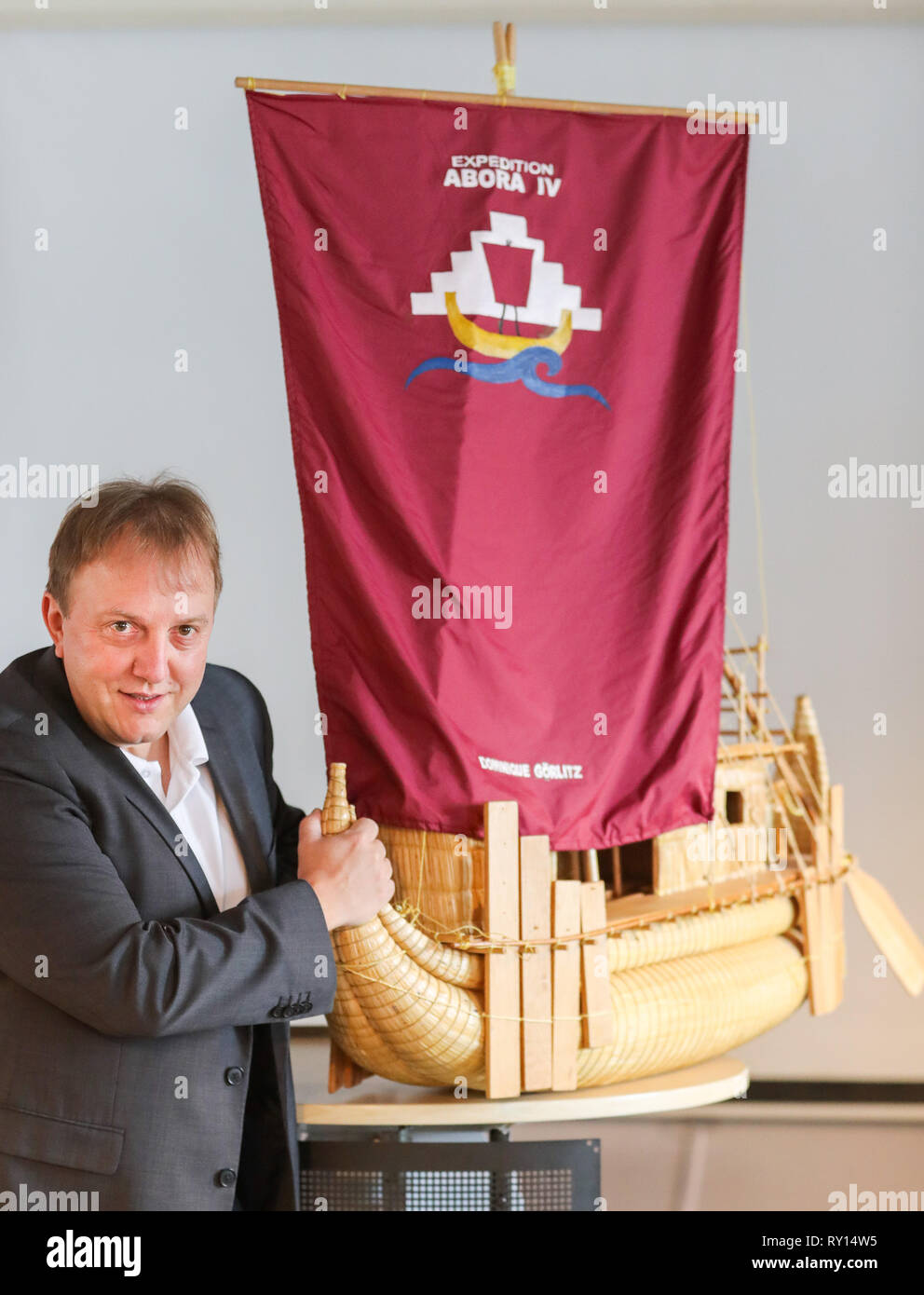 Ancient egypt model boat hi-res stock photography and images - Alamy