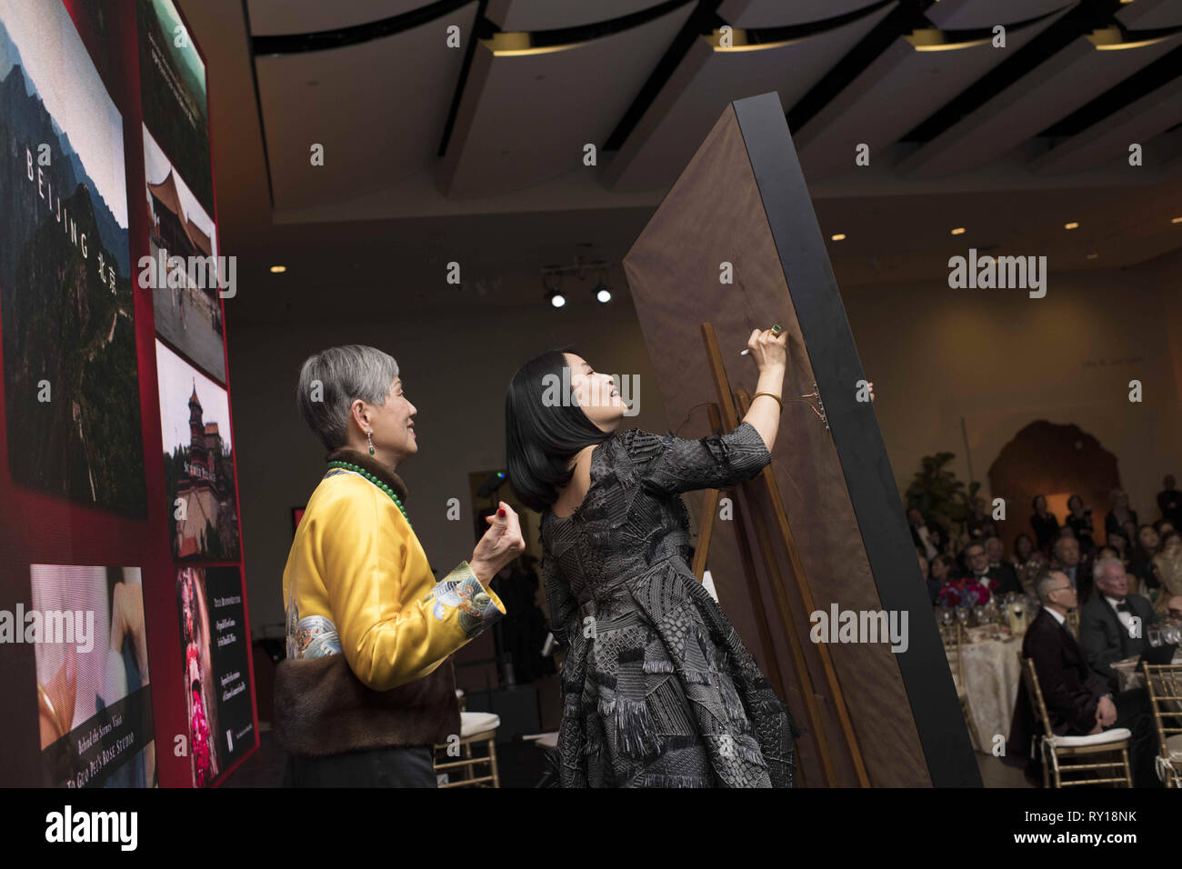 Anne shih hi-res stock photography and images - Alamy