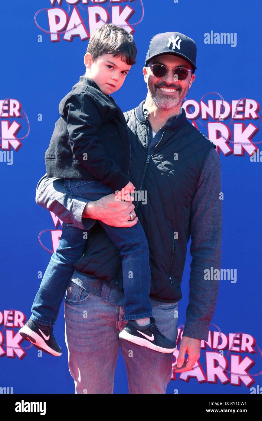 Los Angeles, CA, USA. 10th Mar, 2019. Reid Scott, Son at arrivals for ...