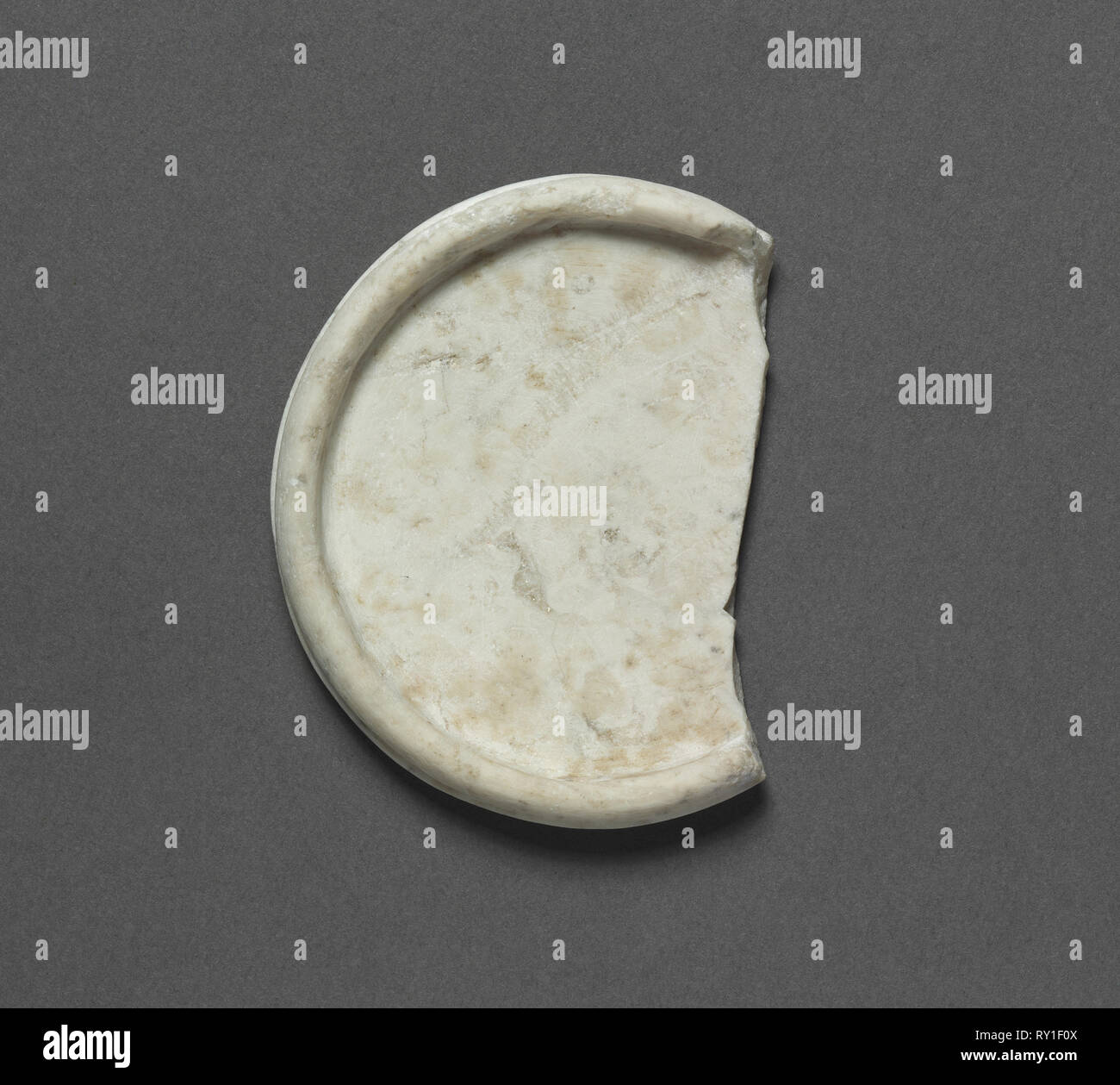 Tomb pyramid hi-res stock photography and images - Alamy