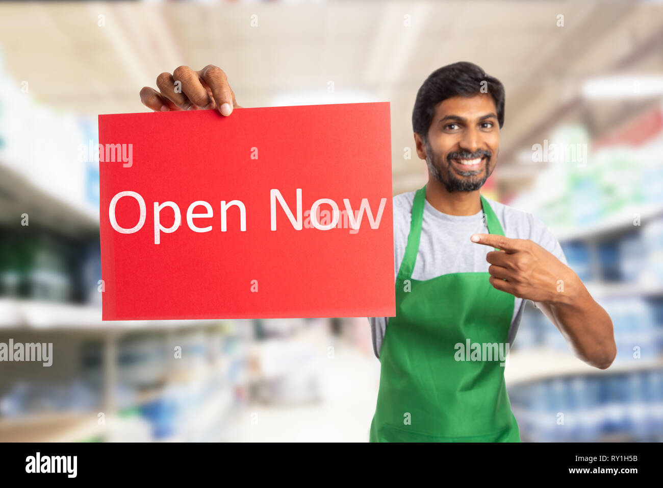 Open now sign hi-res stock photography and images - Alamy
