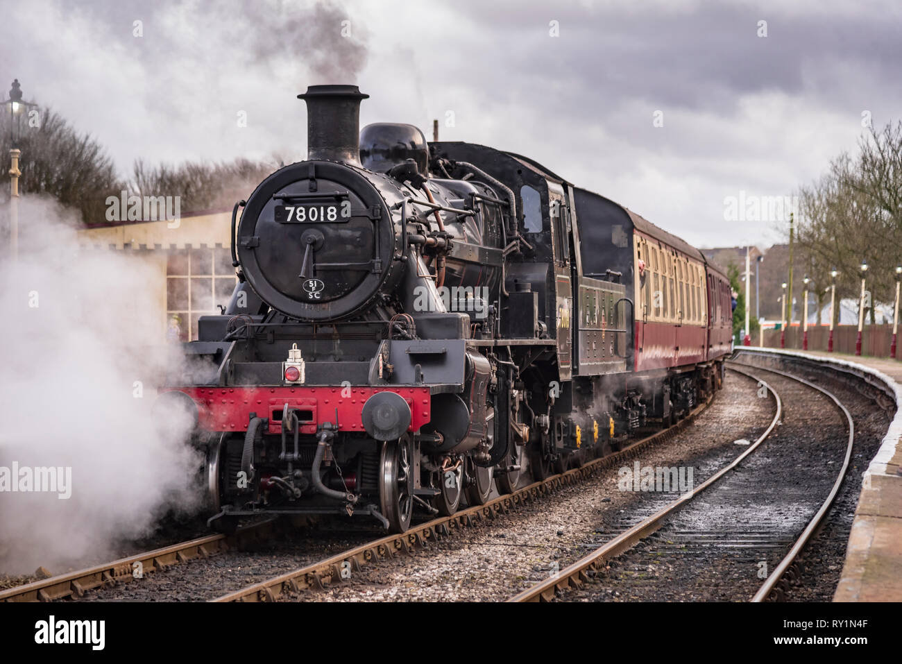 2mt 2 6 0 hi-res stock photography and images - Alamy