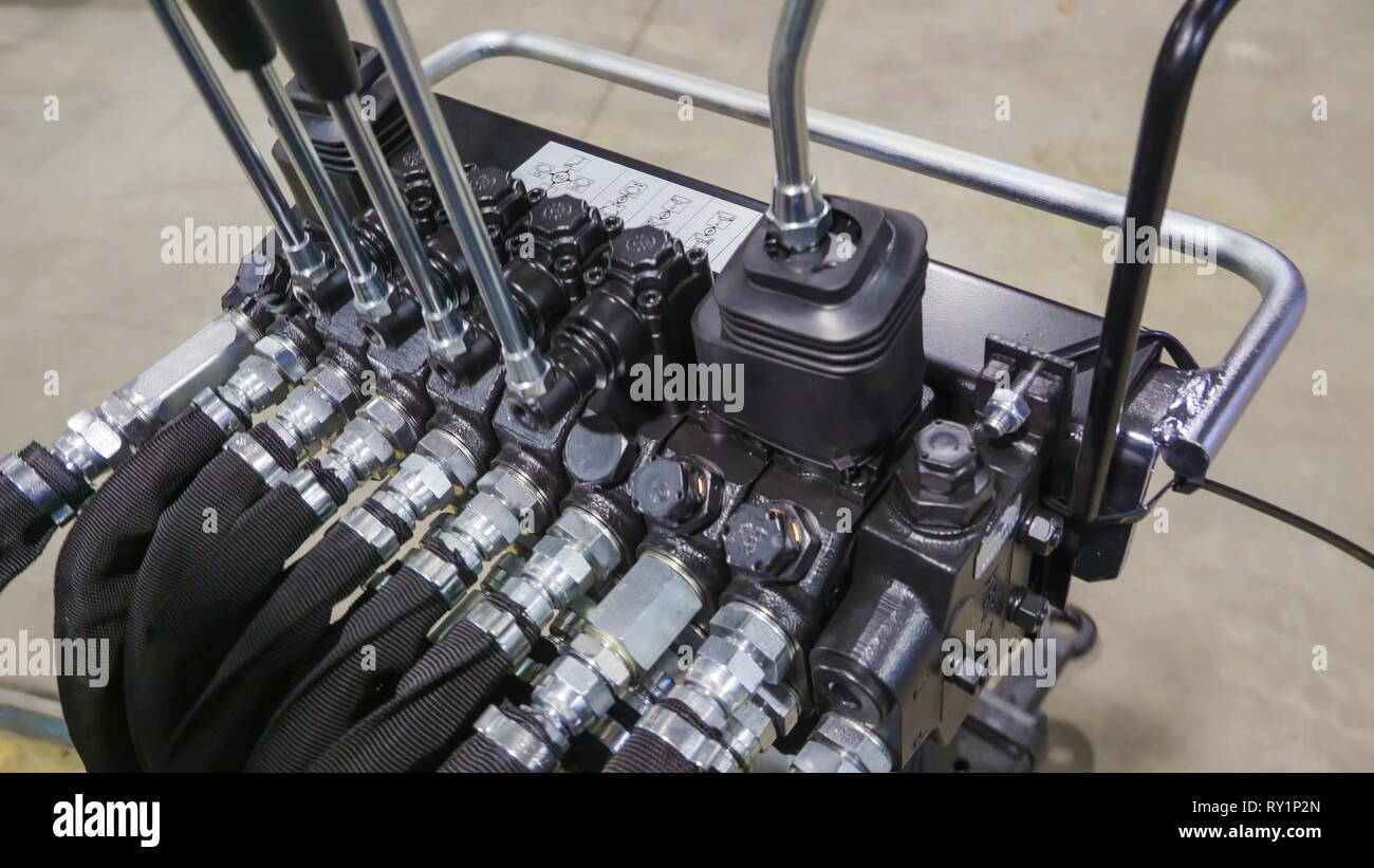 Hydraulic hoses hi-res stock photography and images - Alamy