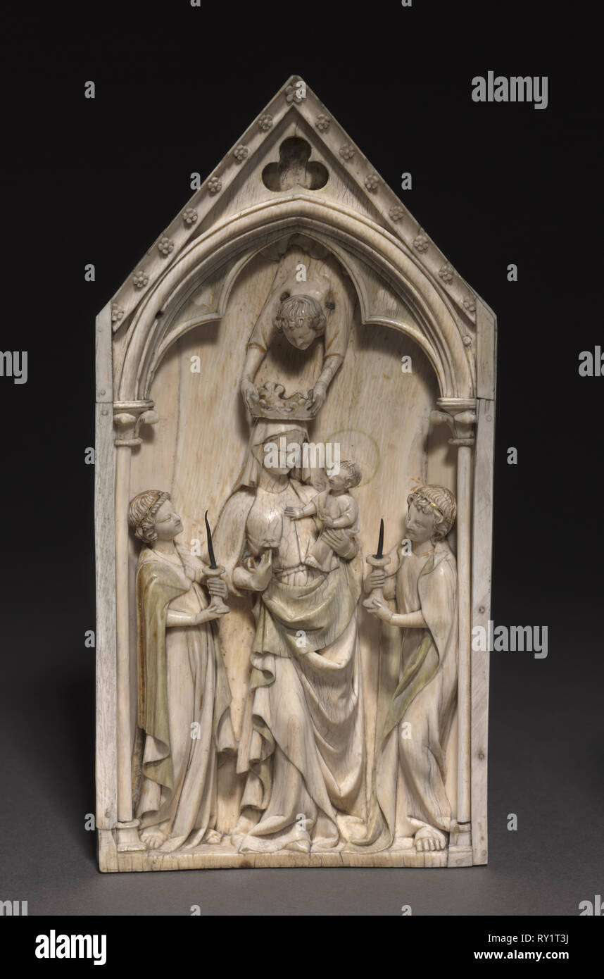 Gothic ivory plaque hi-res stock photography and images - Alamy