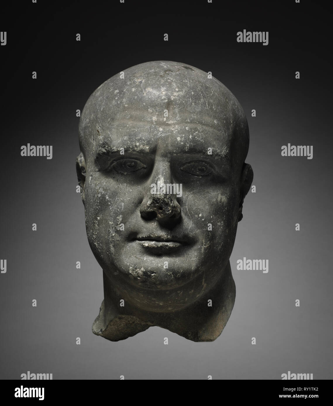 Isis portrait hi-res stock photography and images - Alamy