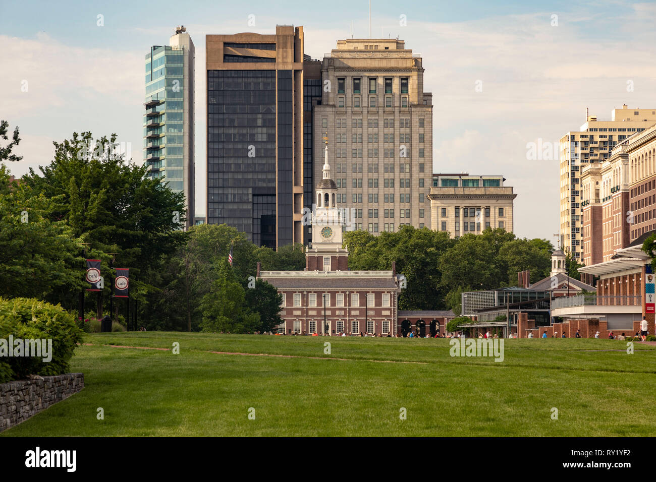 Independence hall hi-res stock photography and images - Alamy