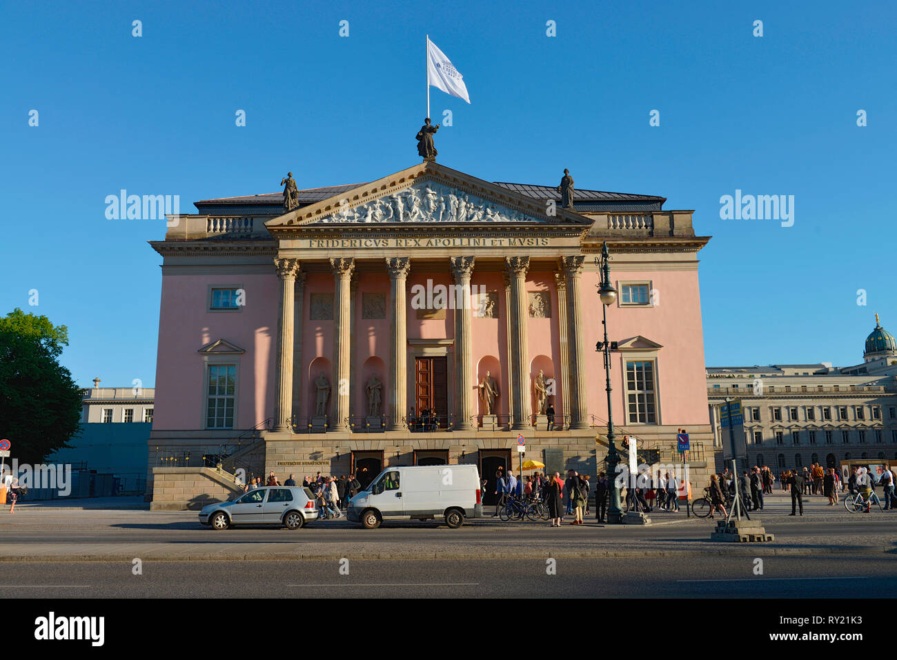 Berlin opera house hi-res stock photography and images - Alamy