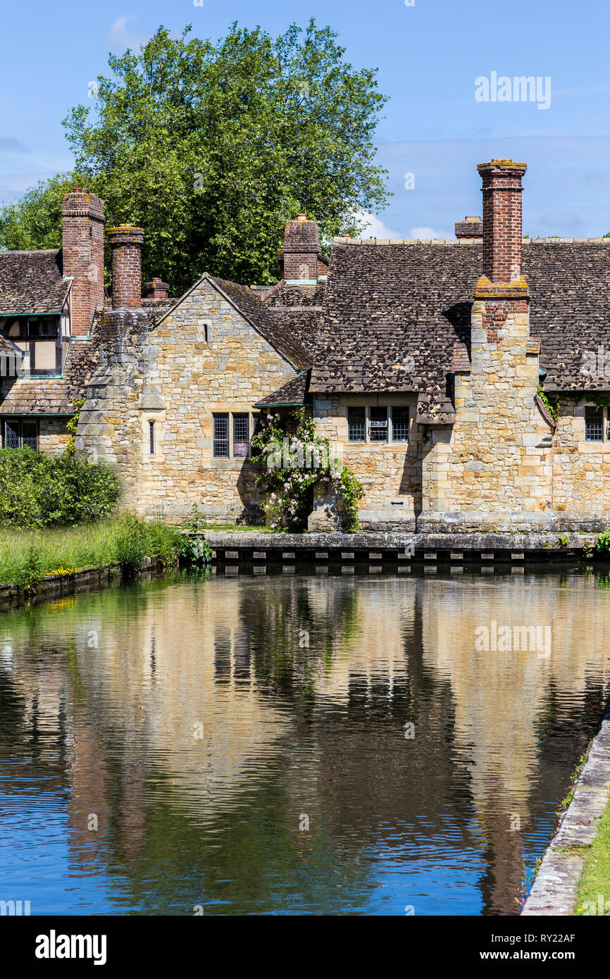 In the grounds of hever castle hi-res stock photography and images - Alamy