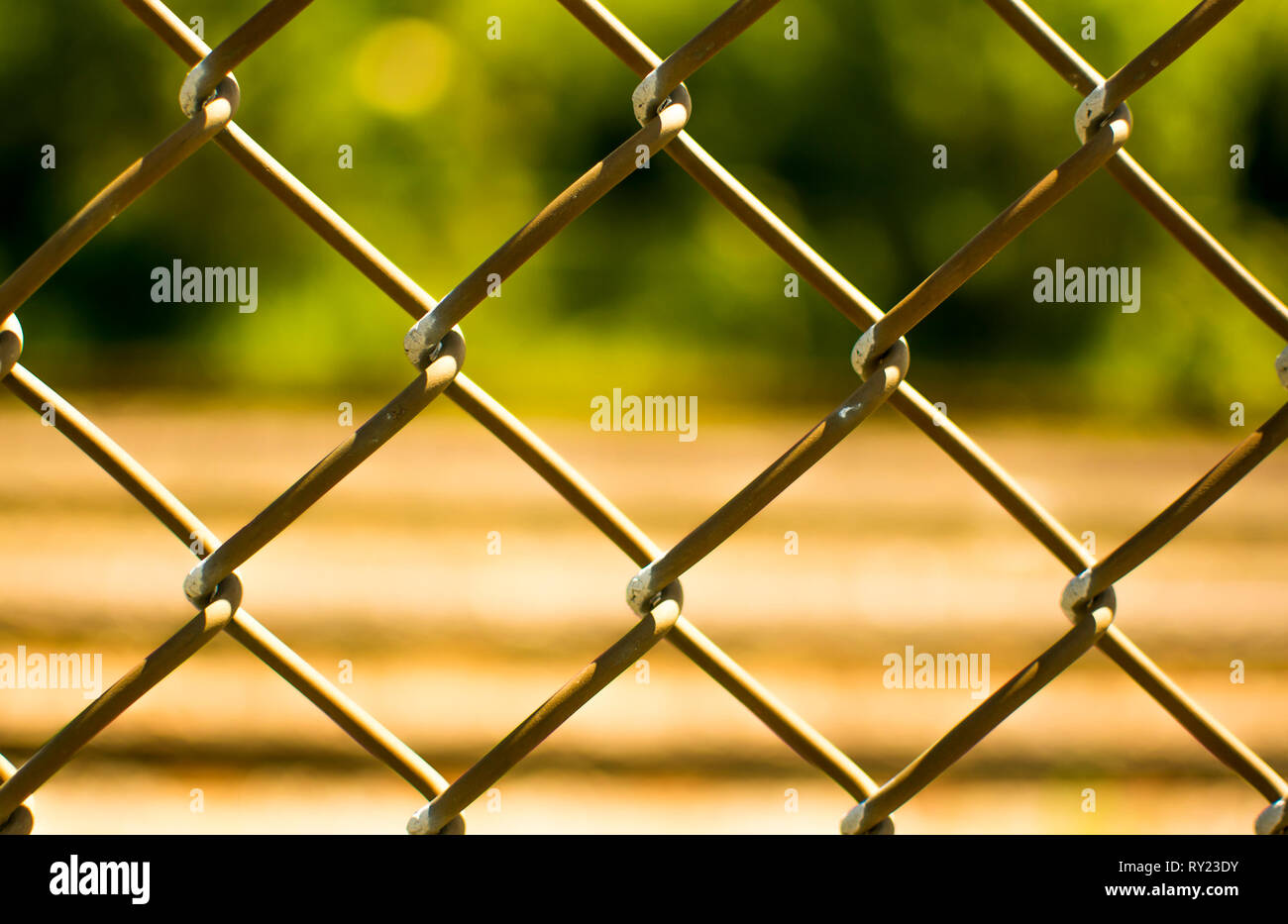 Chain rail fence hi-res stock photography and images - Alamy