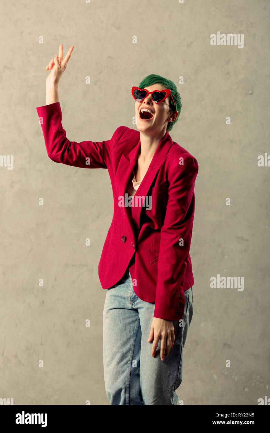 V face pose hi-res stock photography and images - Alamy