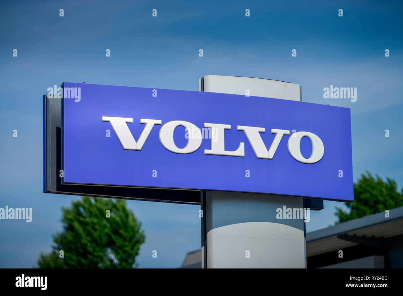 Logo Volvo, Friedrichshain, Berlin, Deutschland Stock Photo - Alamy