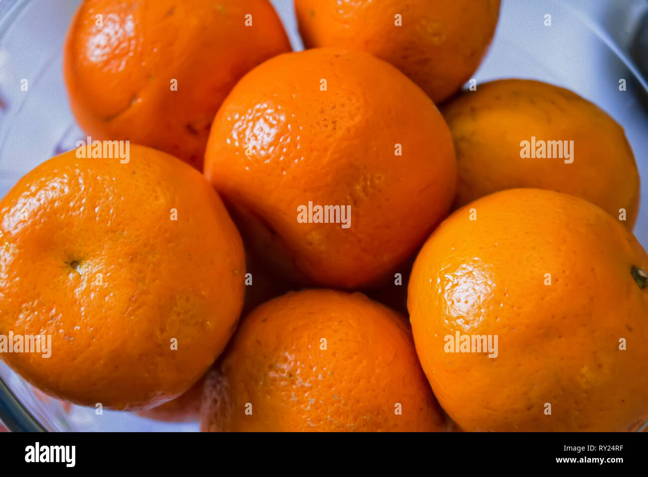 Plate peeled tangerines leaves hi-res stock photography and images - Alamy