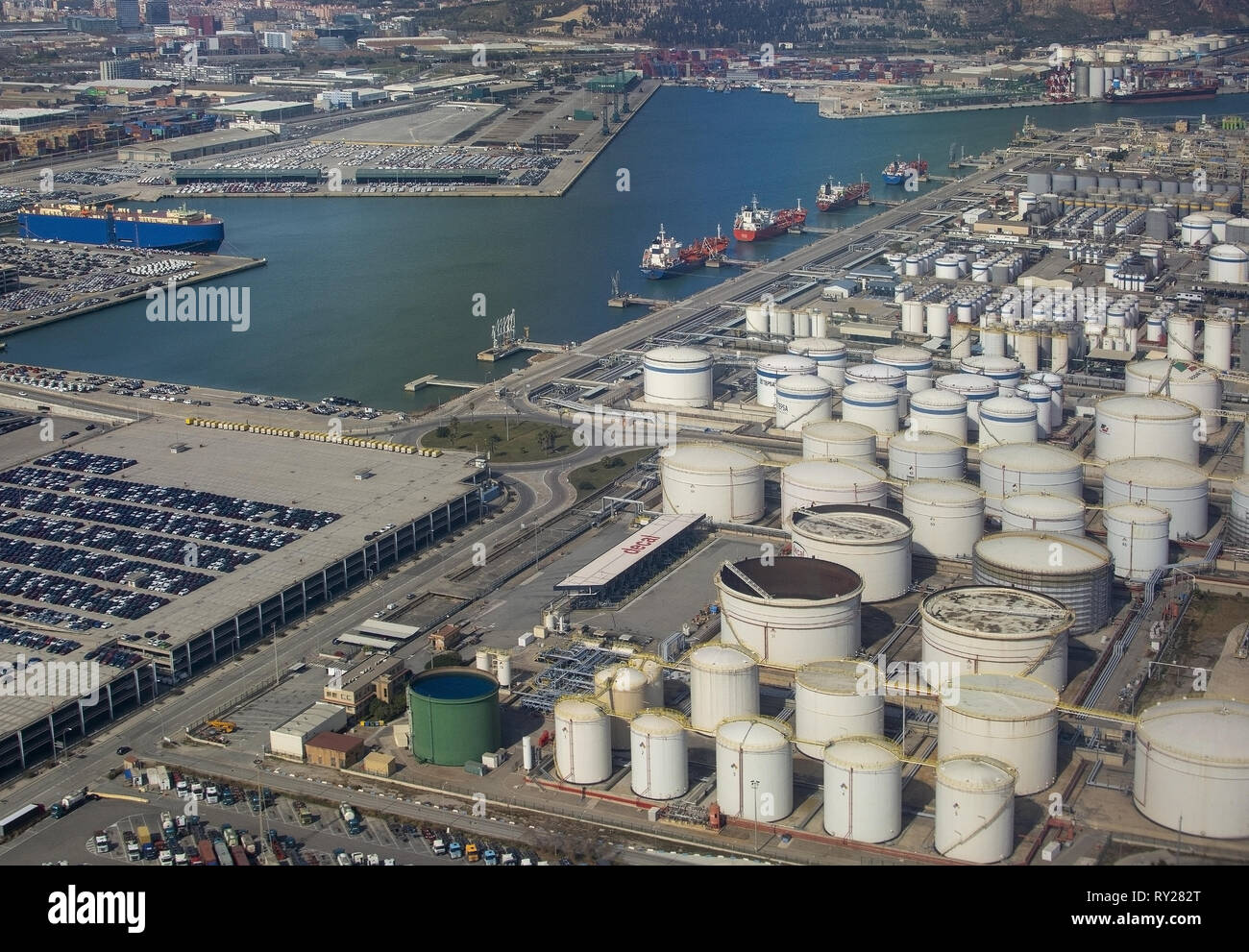 Petroleum port hi-res stock photography and images - Alamy