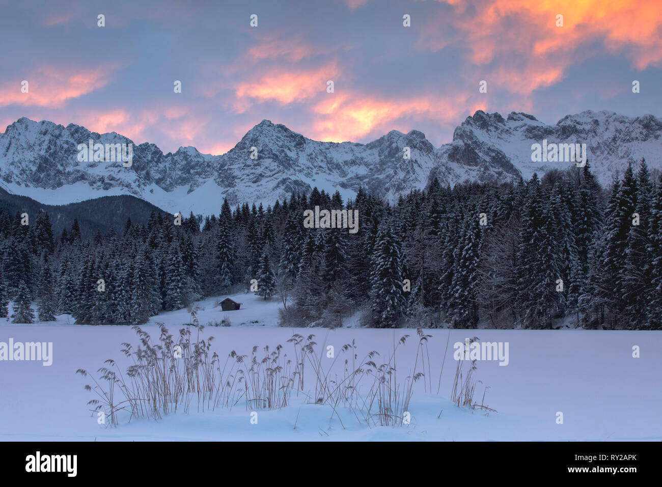 Wetterstein mountains hi-res stock photography and images - Alamy