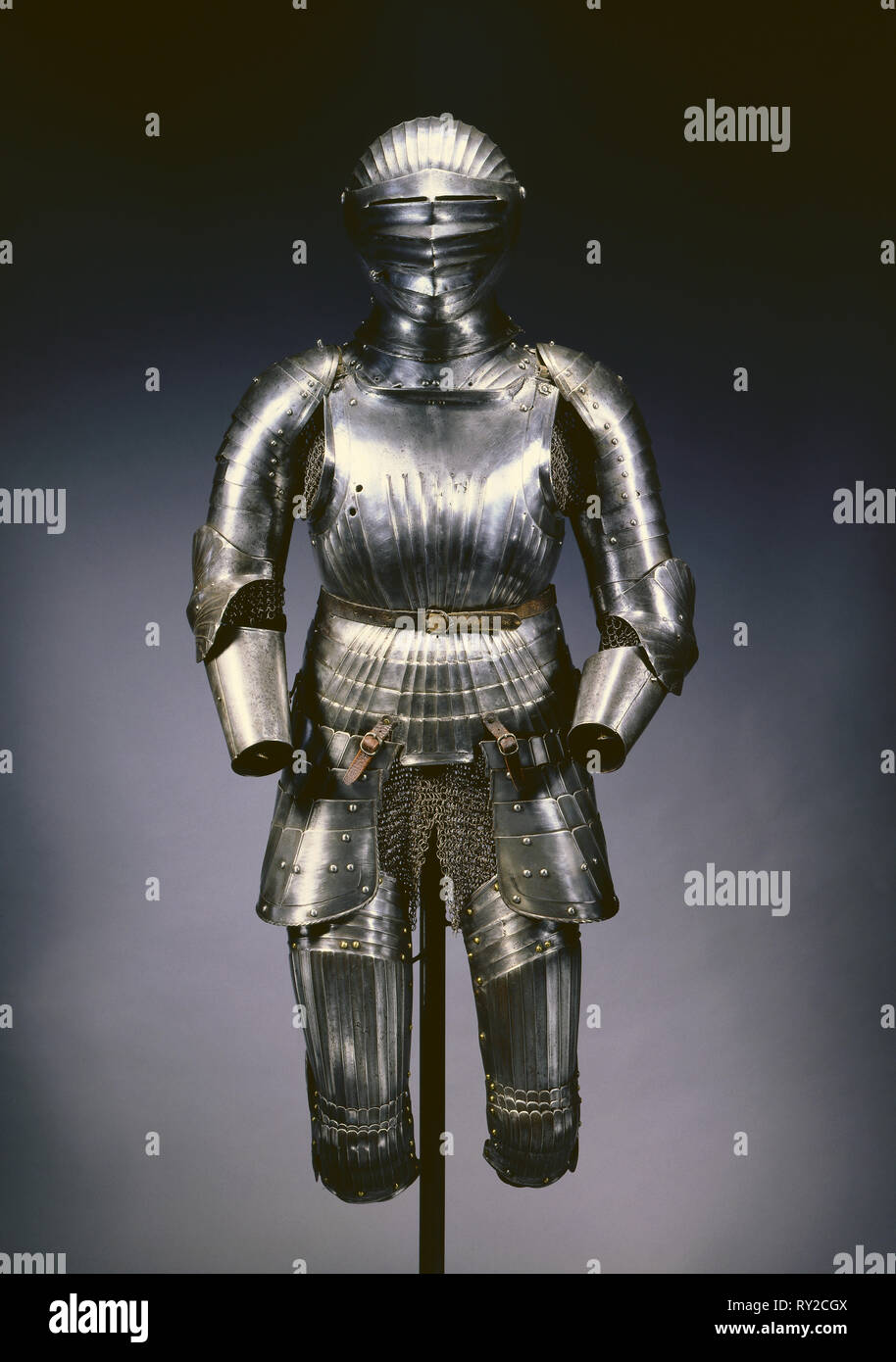Suit of armor 16th century hi-res stock photography and images - Alamy