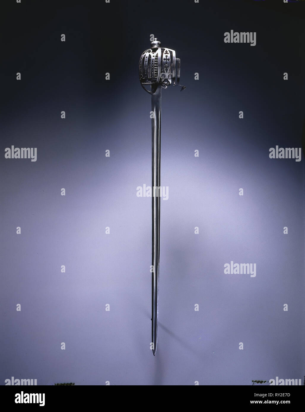 Basket hilt broadsword hi-res stock photography and images - Alamy