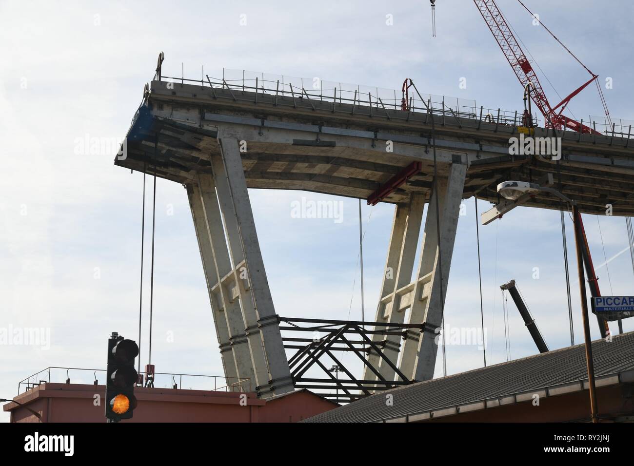 Ponte morandi collapse hi-res stock photography and images - Alamy